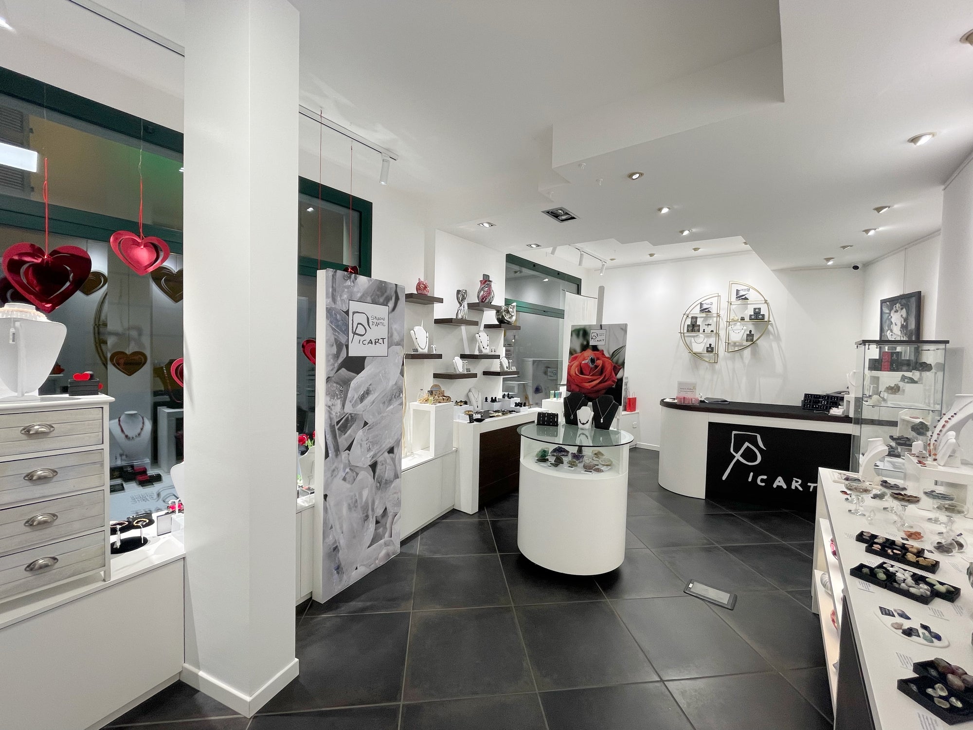 Picart Studio d'arte | Pietre Naturali e Gioielli Artigianali – PICART